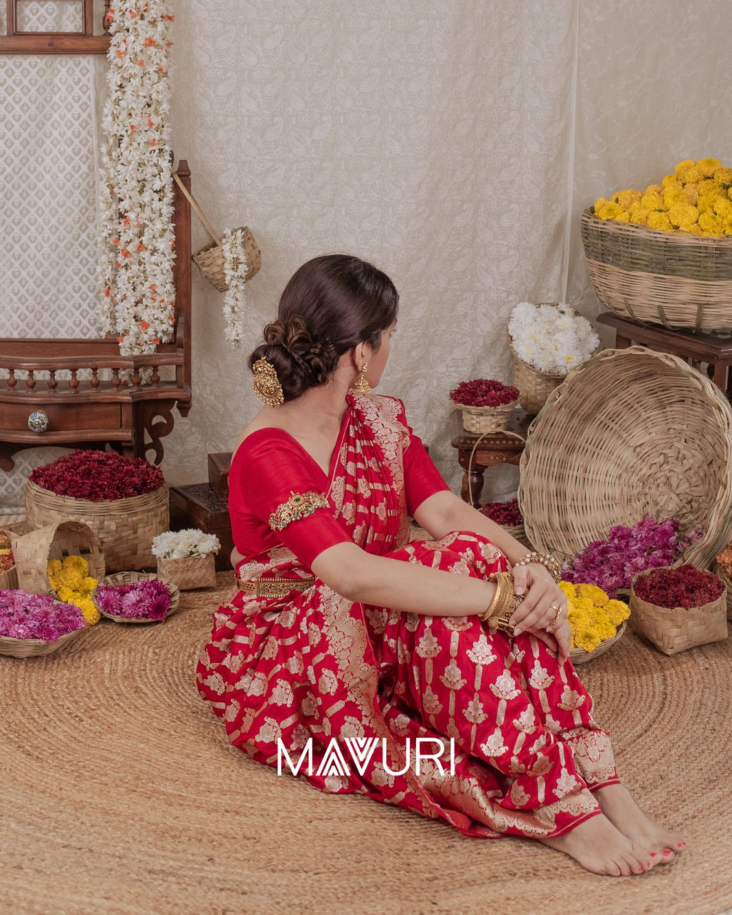 Top 11 Nauvari Saree Colour Combinations for a Perfect Look
