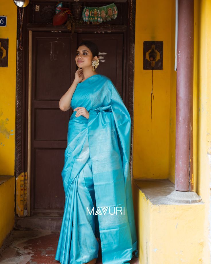 Winter Saree Looks You’ll Love: Style Tips to Stay Warm and Elegant